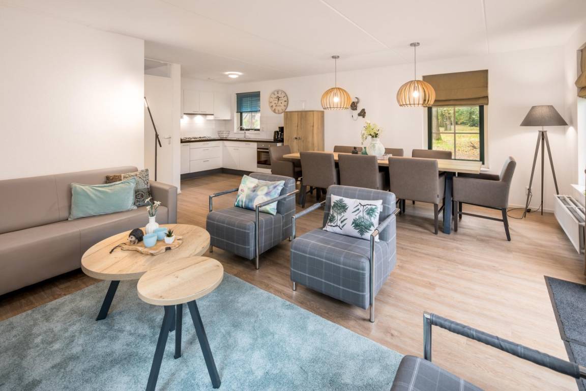 138 M² Casa ∙ 4 Habitaciones ∙ 8 Huéspedes - Assen