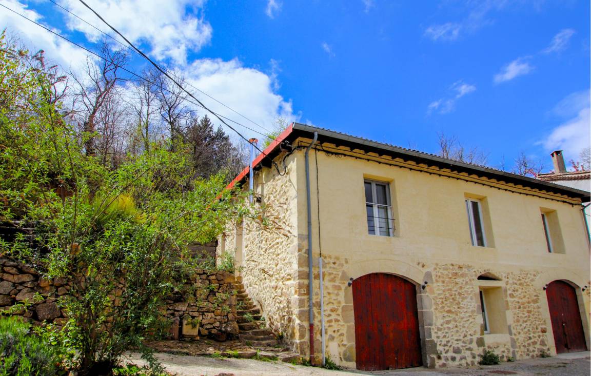 60 M² Duplex ∙ 1 Chambre ∙ 3 Personnes - Privas
