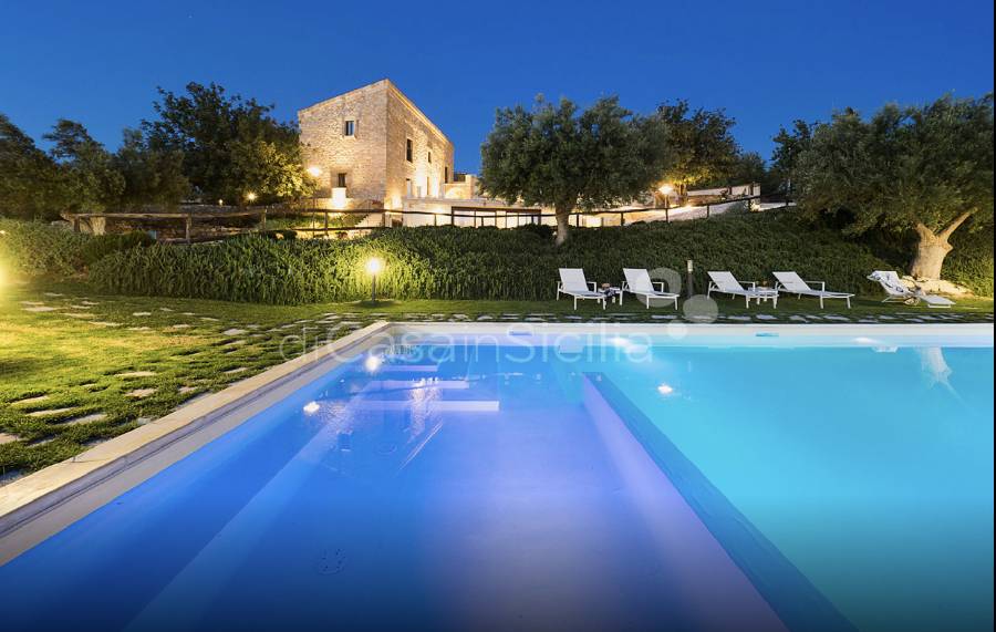 400 M² Farmhouse ∙ 4 Bedrooms ∙ 8 Guests - Sicily