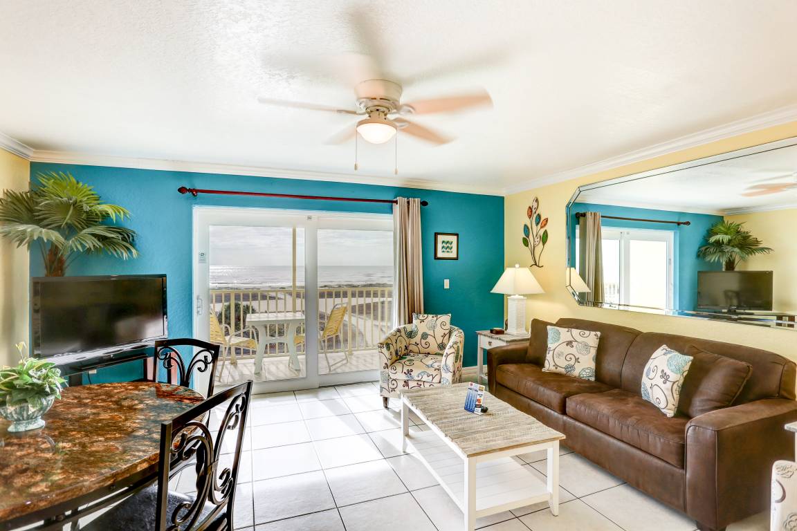 Condo ∙ 1 Bedroom ∙ 4 Guests - Treasure Island, FL