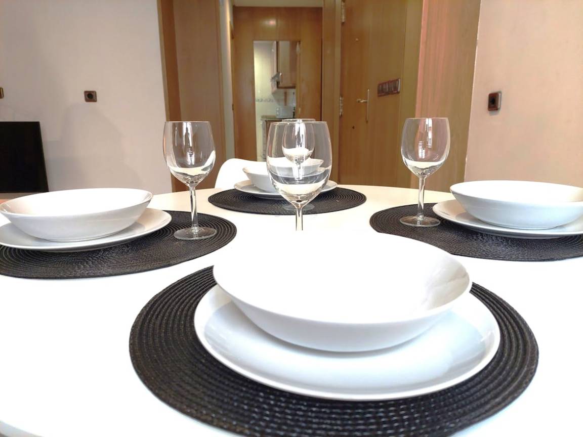 69 M² Apartamento ∙ 1 Habitación ∙ 2 Huéspedes - Valencia