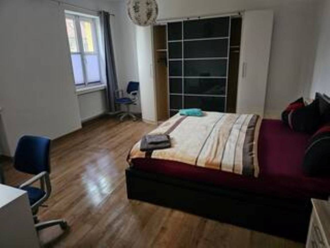 65 M² Ferienwohnung ∙ 1 Schlafzimmer ∙ 2 Gäste - Leuna