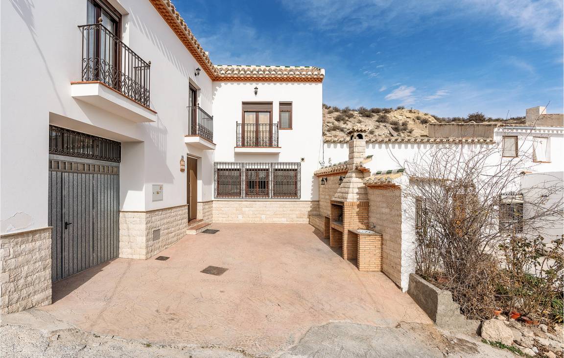 200 M² House ∙ 6 Bedrooms ∙ 20 Guests - Galera