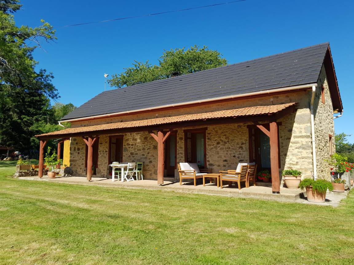 45 M² Gîte ∙ 1 Chambre ∙ 4 Personnes - Neuvic