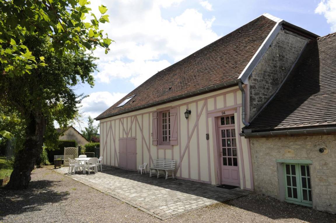 94 M² Gîte ∙ 3 Chambres ∙ 6 Personnes - Aube