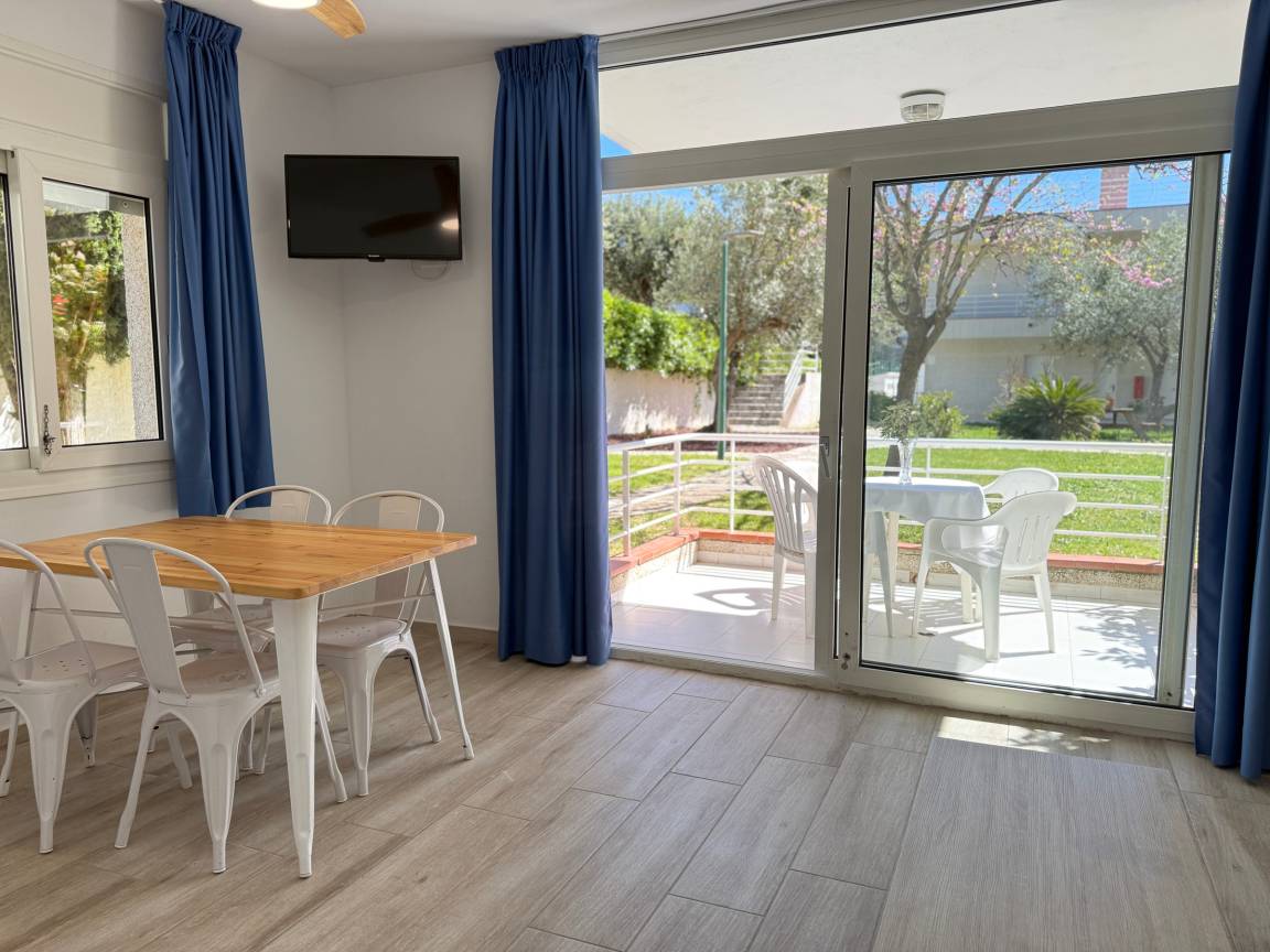 45 M² Ferienwohnung ∙ 1 Schlafzimmer ∙ 4 Gäste - Roses