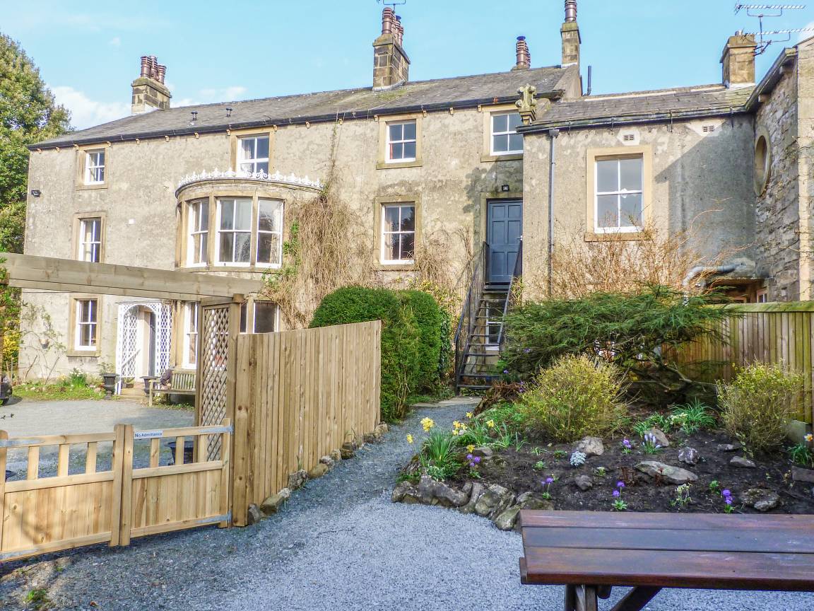 Cottage ∙ 4 Bedrooms ∙ 9 Guests - Settle