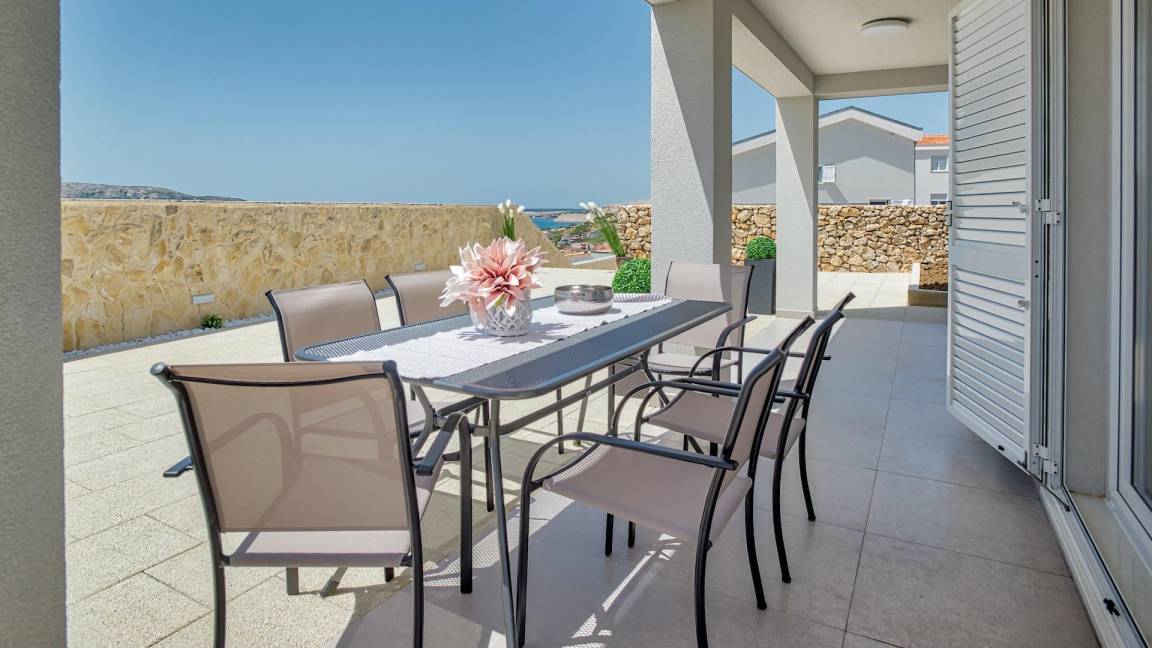 115 M² Villa ∙ 2 Makuuhuonetta ∙ 4 Vierasta - Karlobag