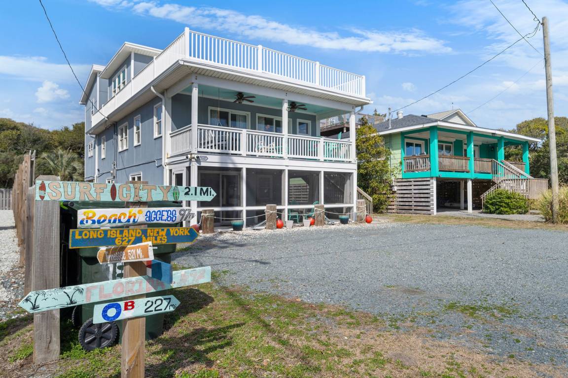 House ∙ 4 Bedrooms ∙ 12 Guests - Surf City, NC