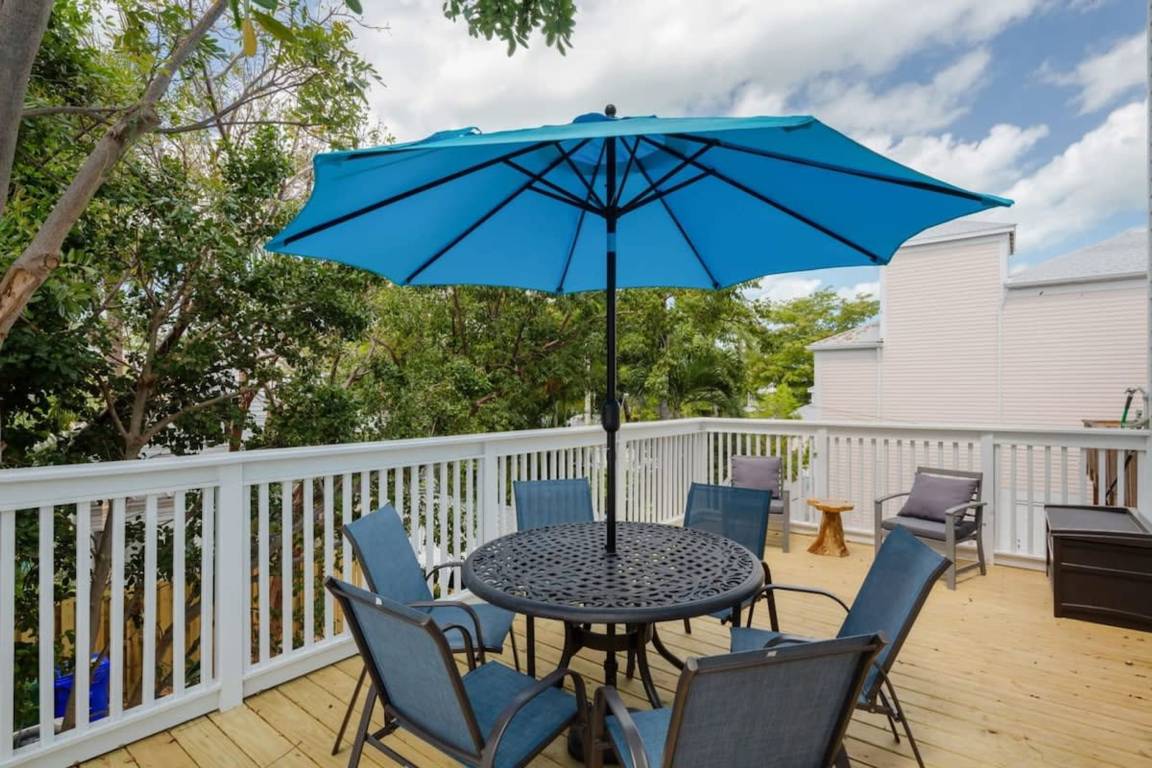 Appartamento ∙ 2 Camere Da Letto ∙ 6 Ospiti - Key West, FL