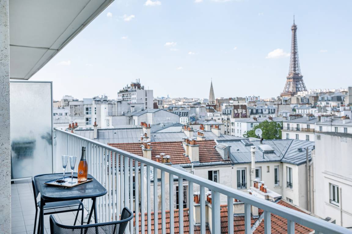 47 M² Huoneisto ∙ 1 Makuuhuone ∙ 2 Vierasta - Tour Eiffel