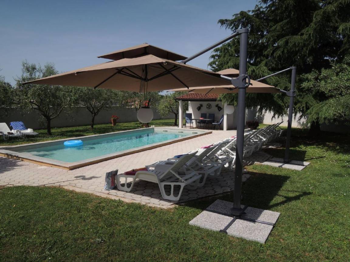 60 M² Ferienhaus ∙ 2 Schlafzimmer ∙ 4 Gäste - Poreč