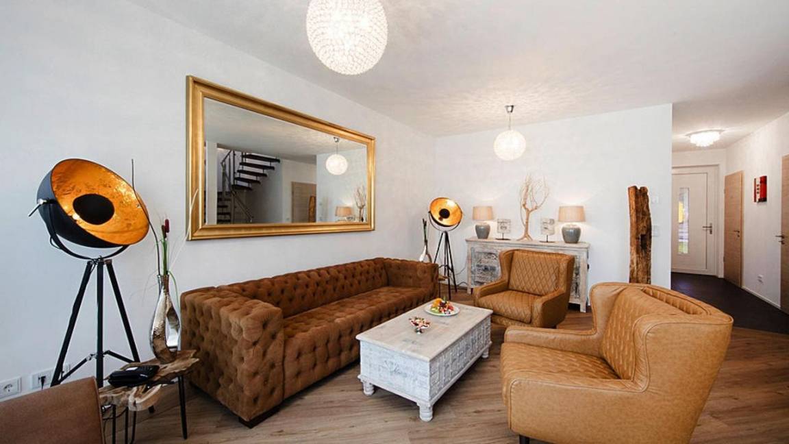 130 M² Ferienwohnung ∙ 3 Schlafzimmer ∙ 3 Gäste - Strausberg