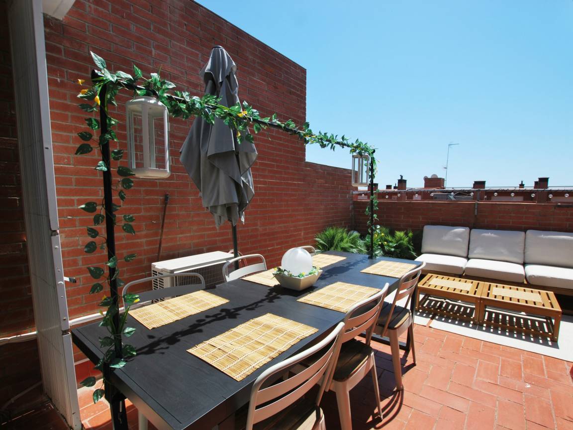 184 M² Ferienwohnung ∙ 5 Schlafzimmer ∙ 7 Gäste - Granollers