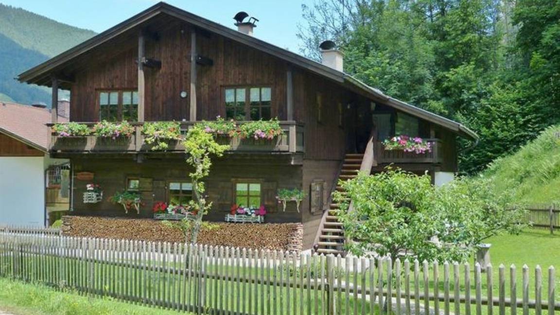 62 M² Ferienwohnung ∙ 1 Schlafzimmer ∙ 3 Gäste - Uffing am Staffelsee