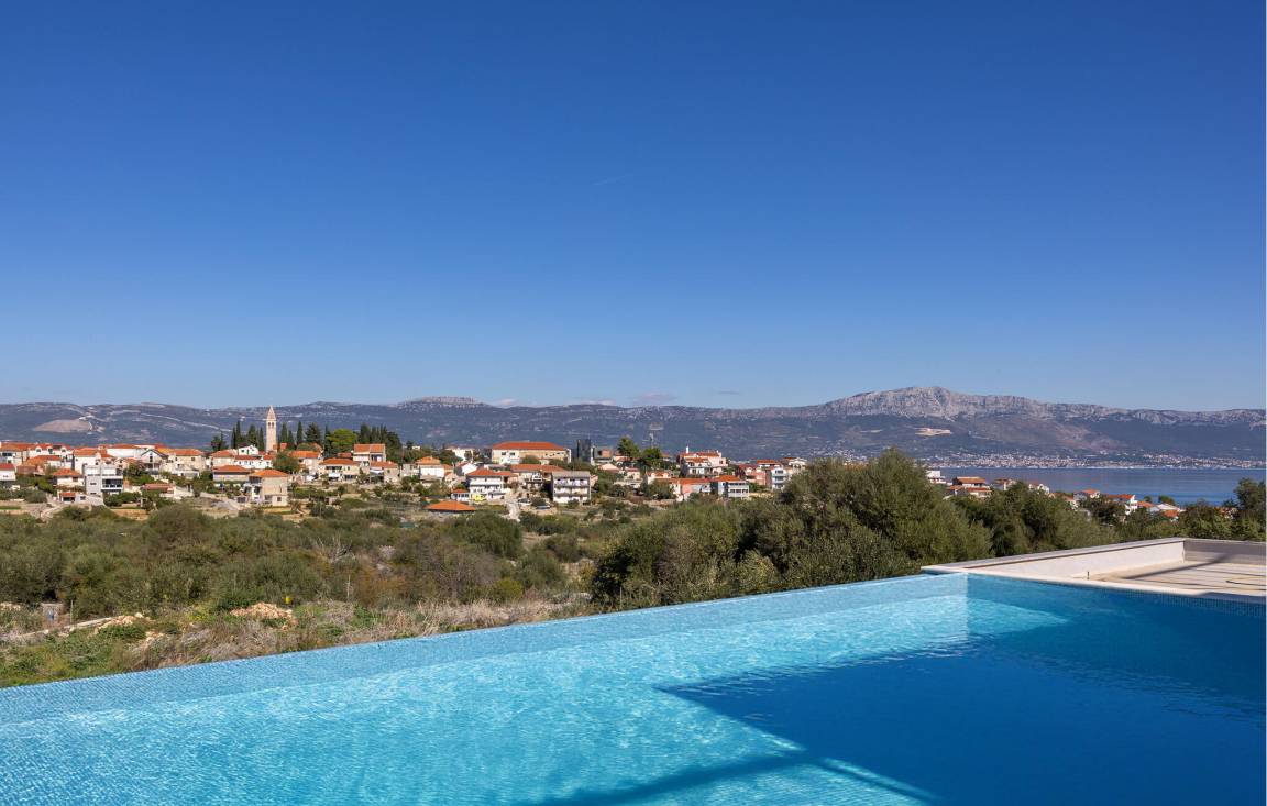 267 M² Maison De Vacances ∙ 9 Chambres ∙ 18 Personnes - Split