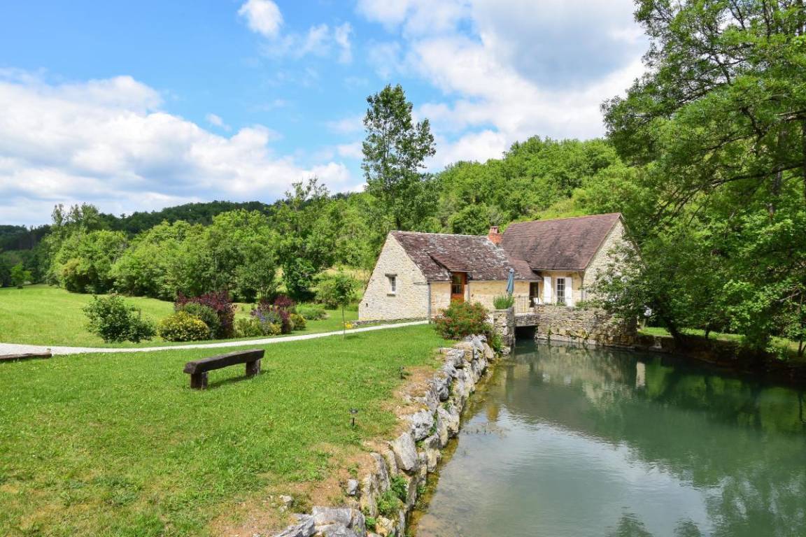 75 M² Gîte ∙ 2 Chambres ∙ 4 Personnes - Lot