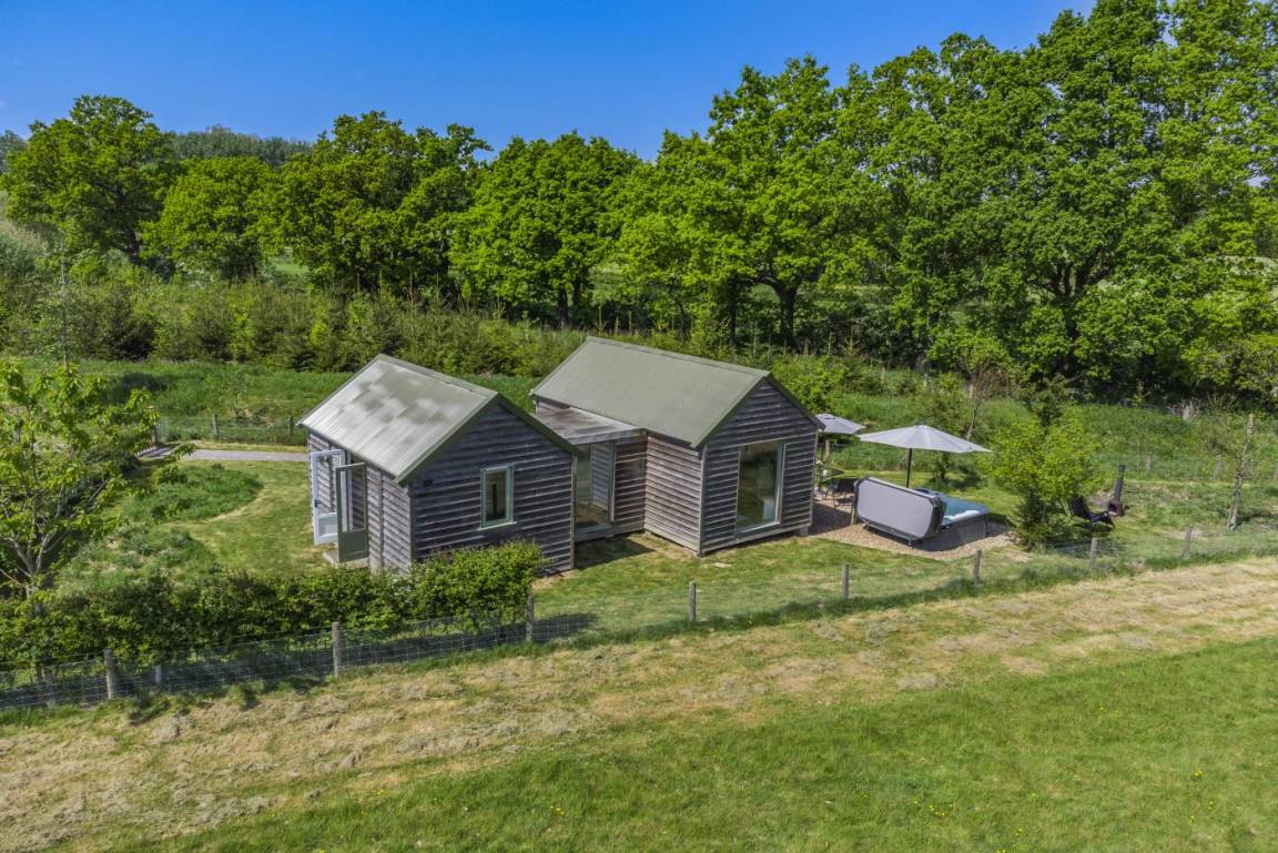 Lodge ∙ 1 Bedroom ∙ 2 Guests - Tenterden
