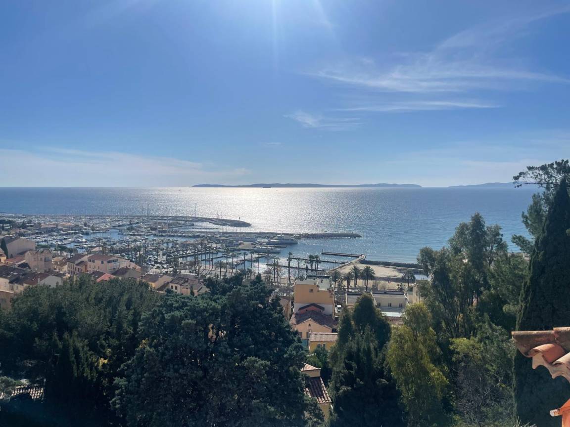 250 M² Villa ∙ 5 Chambres ∙ 10 Personnes - Île du Levant