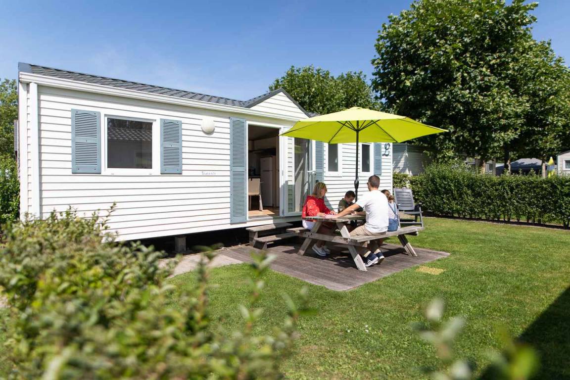 50 M² Mökki ∙ 2 Makuuhuonetta ∙ 4 Vierasta - Oostkamp