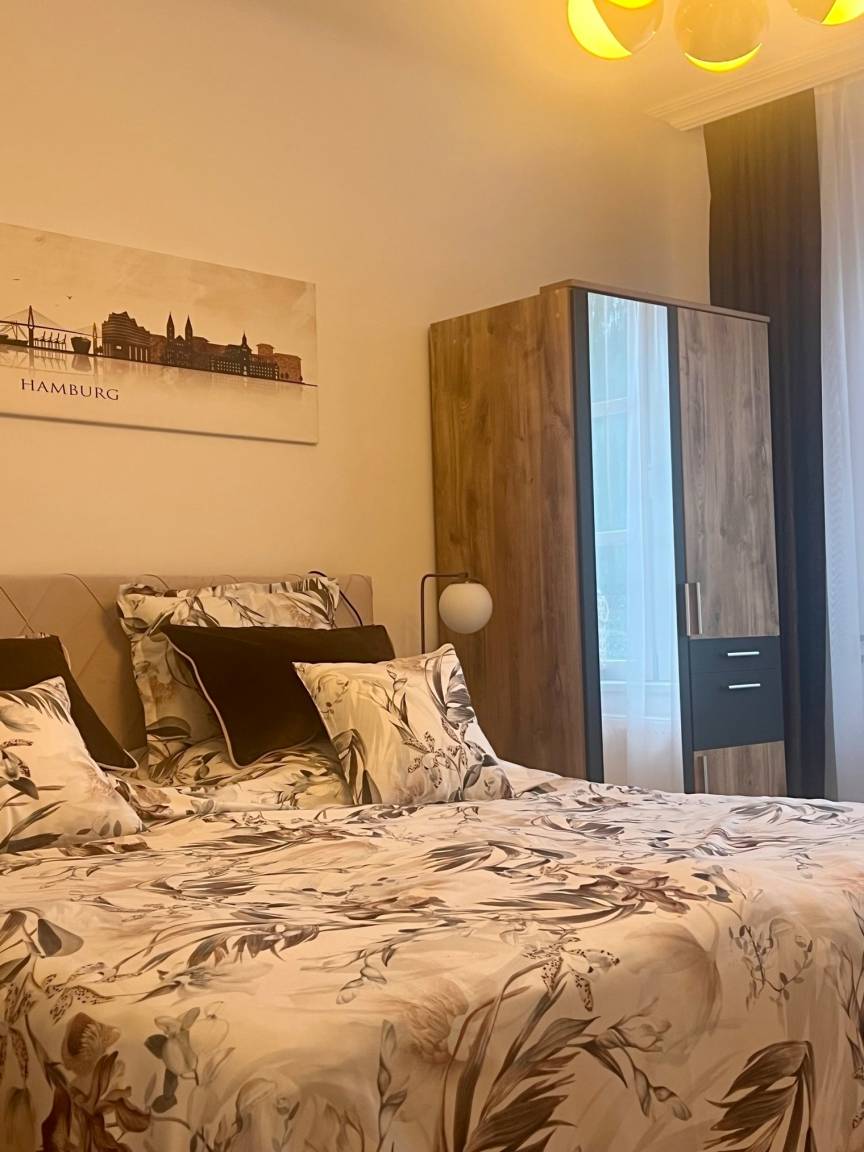 90 M² Ferienwohnung ∙ 3 Schlafzimmer ∙ 7 Gäste - Neu Wulmstorf