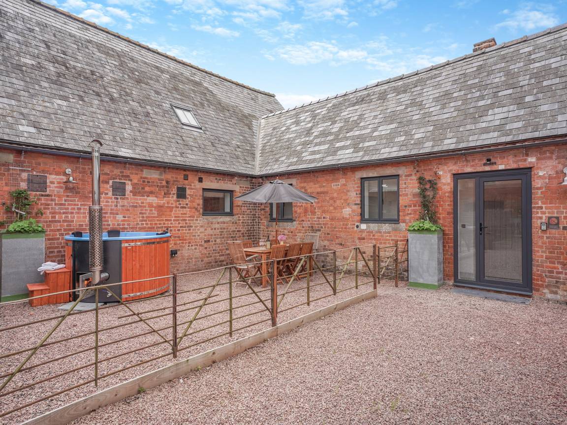 Cottage ∙ 5 Bedrooms ∙ 10 Guests - Gloucestershire