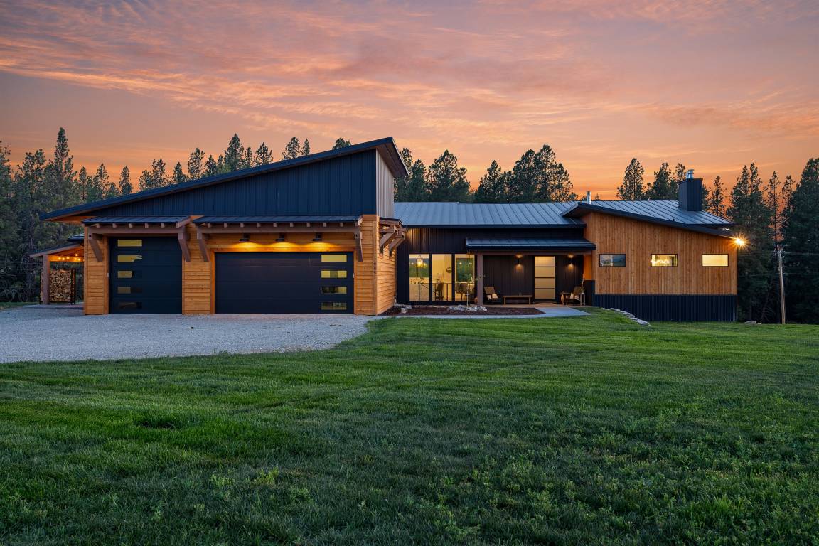 395 M² House ∙ 6 Bedrooms ∙ 16 Guests - Kalispell, MT