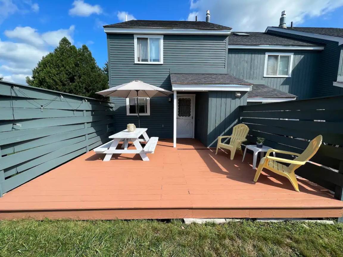 118 M² House ∙ 3 Bedrooms ∙ 6 Guests - New Hampshire (State)