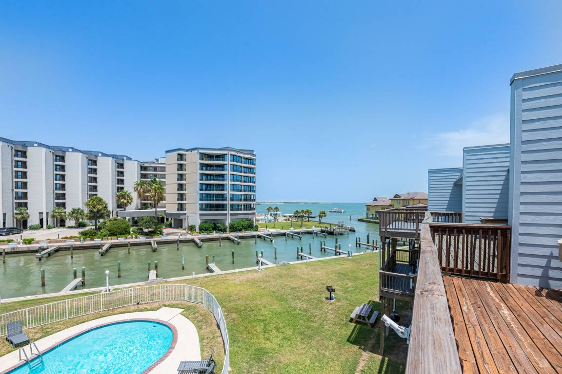 93 M² Apartment ∙ 3 Bedrooms ∙ 6 Guests - Port Aransas, TX