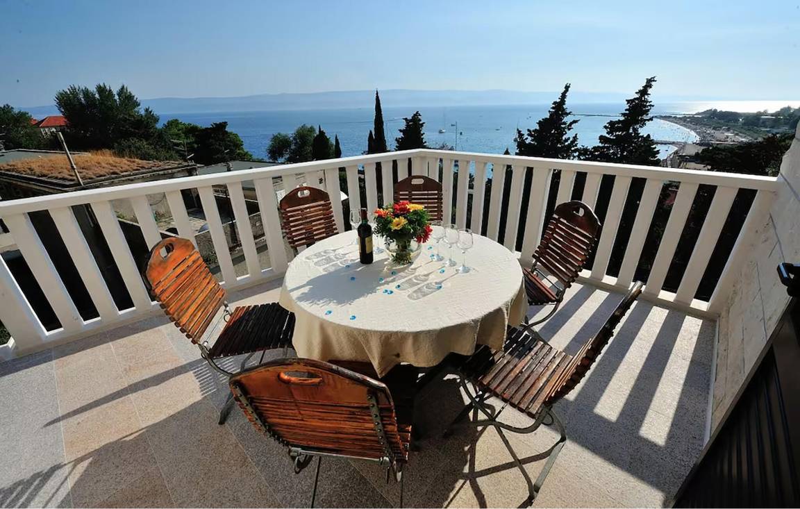 100 M² Ferienwohnung ∙ 2 Schlafzimmer ∙ 4 Gäste - Omiš