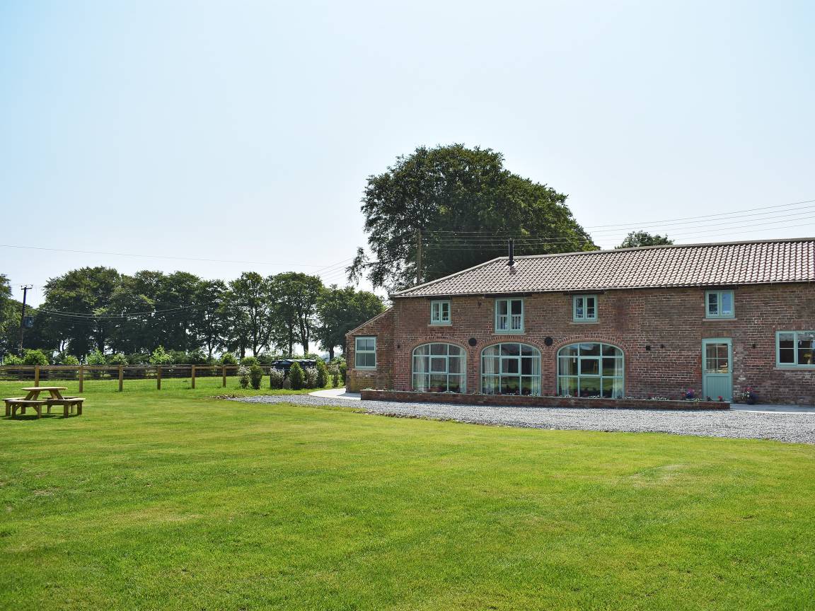 Cottage ∙ 4 Bedrooms ∙ 8 Guests - Driffield