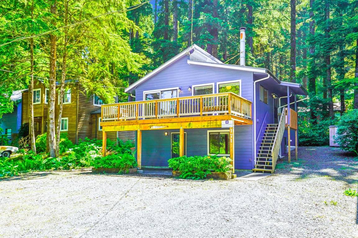 House ∙ 4 Bedrooms ∙ 9 Guests - Cannon Beach, OR
