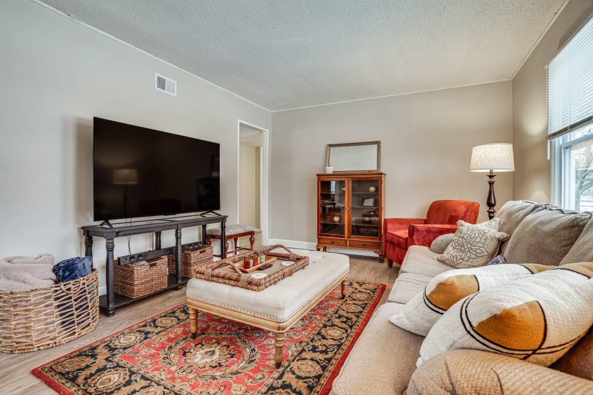 106 M² Talo ∙ 2 Makuuhuonetta ∙ 4 Vierasta - Hudson, WI