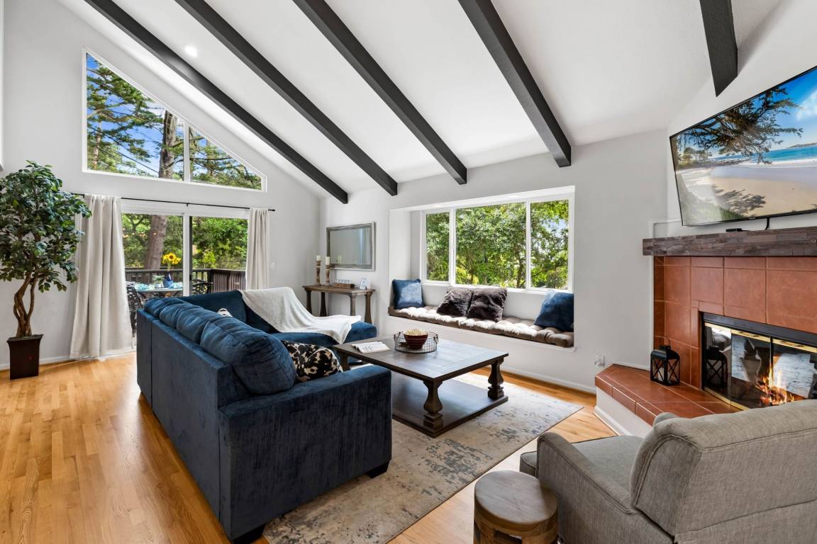 139 M² House ∙ 3 Bedrooms ∙ 6 Guests - Carmel-by-the-Sea, CA