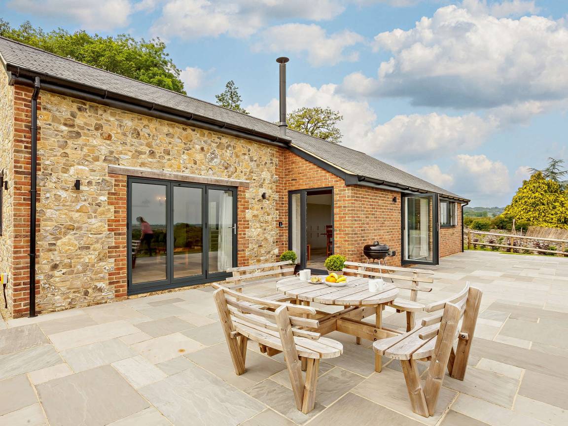 Cottage ∙ 4 Bedrooms ∙ 8 Guests - Chard