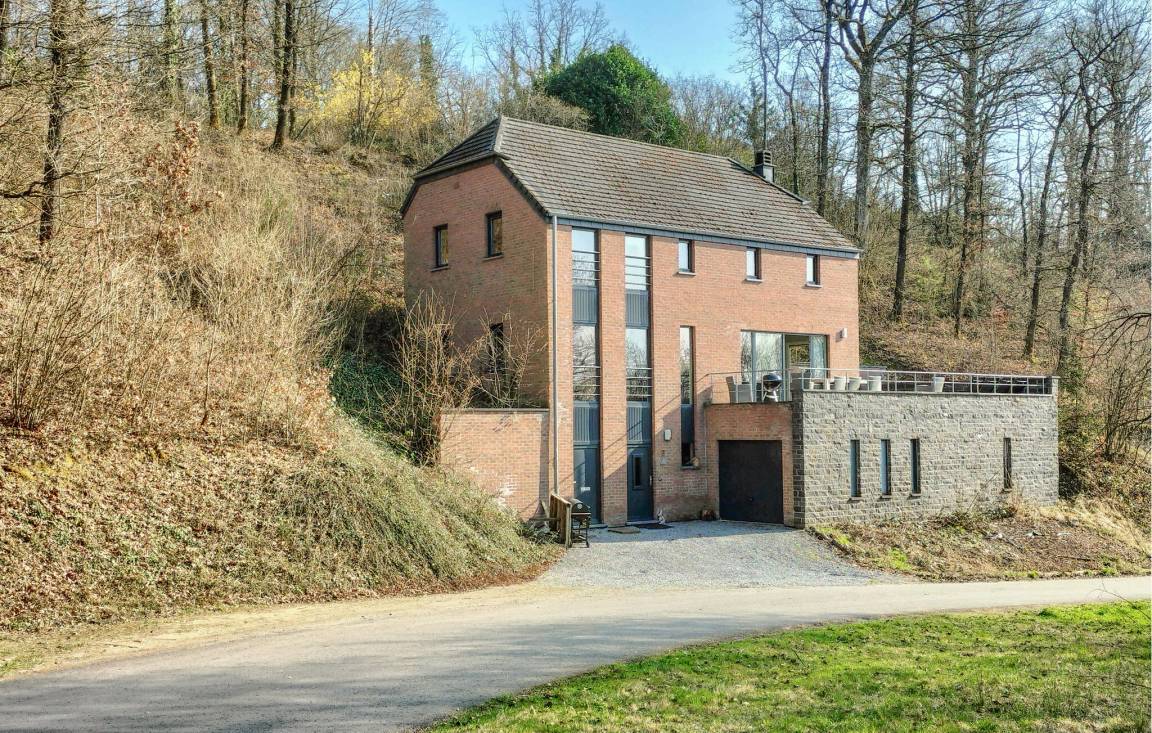 210 M² Ferienhaus ∙ 4 Schlafzimmer ∙ 9 Gäste - Rendeux