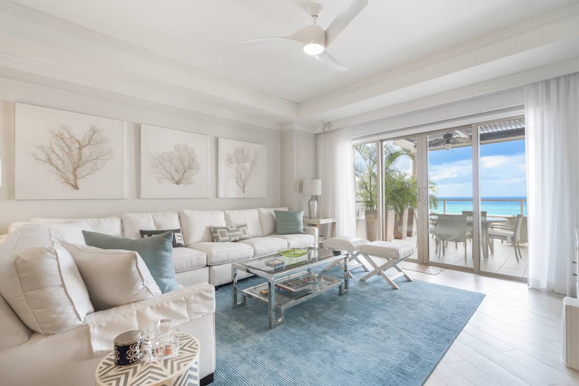 222 M² Apartment ∙ 2 Bedrooms ∙ 6 Guests - West Bay