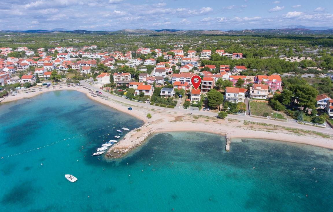 120 M² Ferienhaus ∙ 2 Schlafzimmer ∙ 6 Gäste - Šibenik