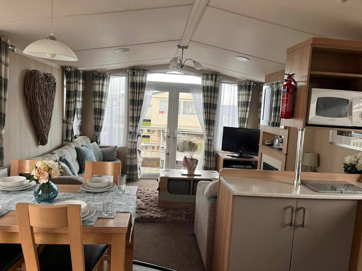 Cottage ∙ 3 Bedrooms ∙ 8 Guests - Anderby Creek