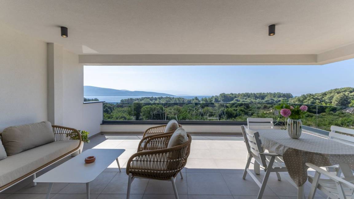 130 M² Apartment ∙ 3 Bedrooms ∙ 8 Guests - Krk