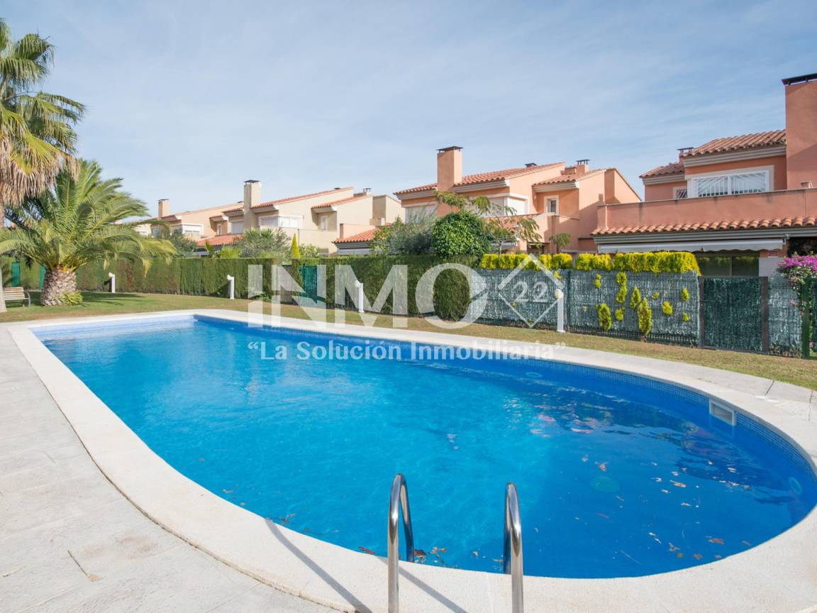 153 M² Casa ∙ 4 Habitaciones ∙ 8 Huéspedes - Cambrils