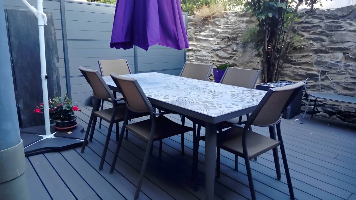 16 M² Chambre D'hôtes ∙ 1 Chambre ∙ 2 Personnes - Ambon