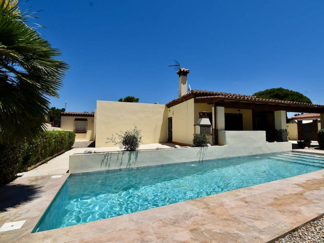 140 M² House ∙ 4 Bedrooms ∙ 9 Guests - Cádiz