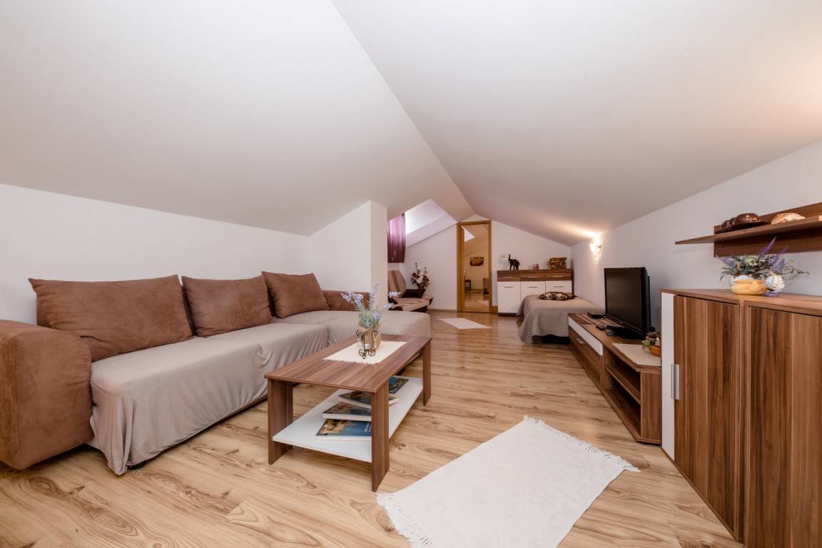 60 M² Apartment ∙ 1 Bedroom ∙ 6 Guests - Rab Island