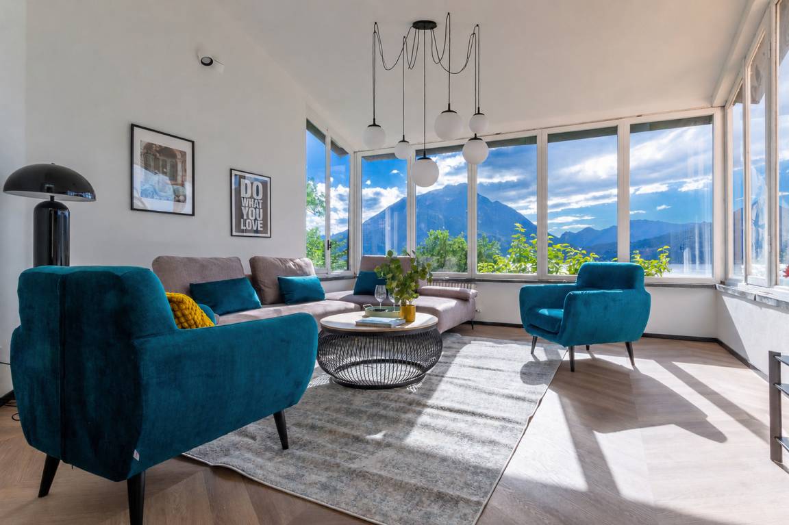250 M² Villa ∙ 5 Chambres ∙ 10 Personnes - Dervio