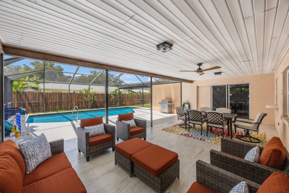 164 M² House ∙ 4 Bedrooms ∙ 10 Guests - St. Petersburg, FL