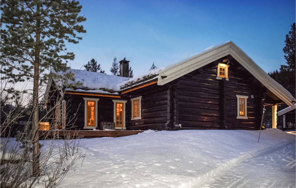 140 M² House ∙ 4 Bedrooms ∙ 13 Guests - Skrøyvestølane