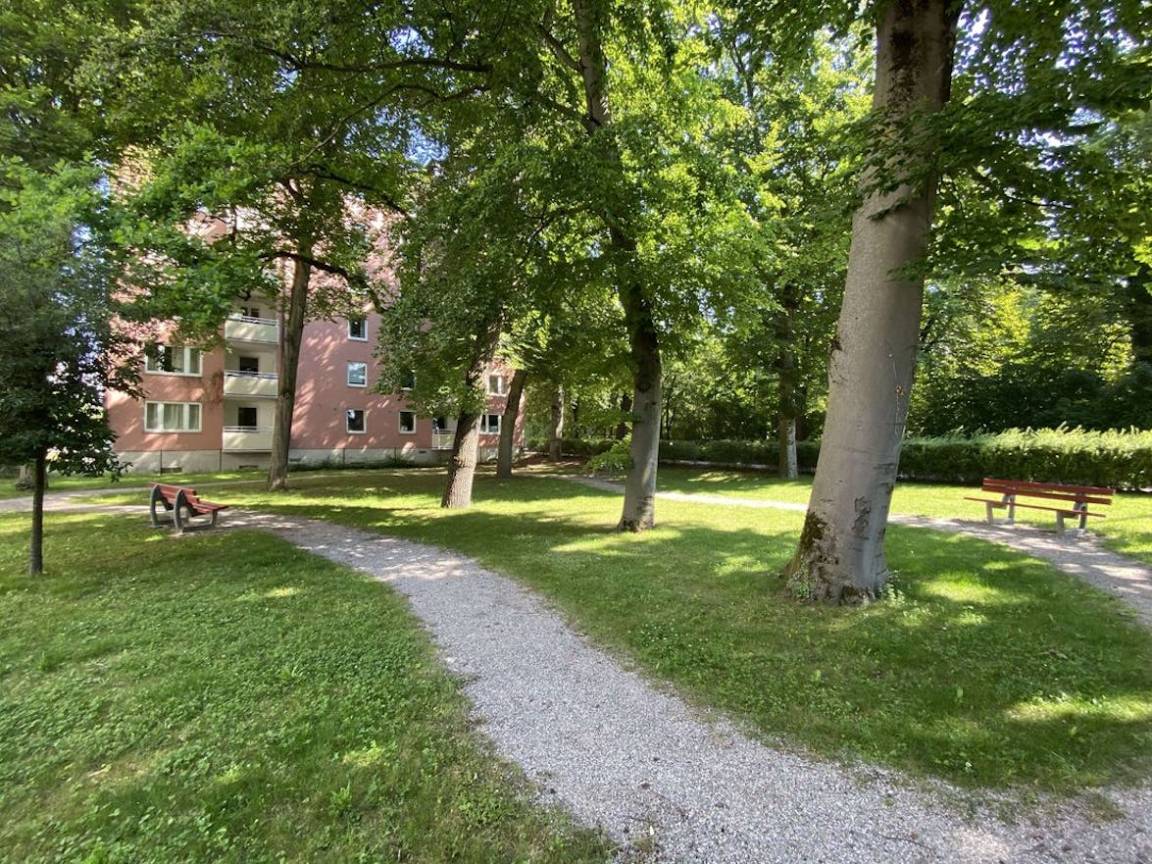 82 M² Shared Room ∙ 1 Bedroom ∙ 3 Guests - Munich