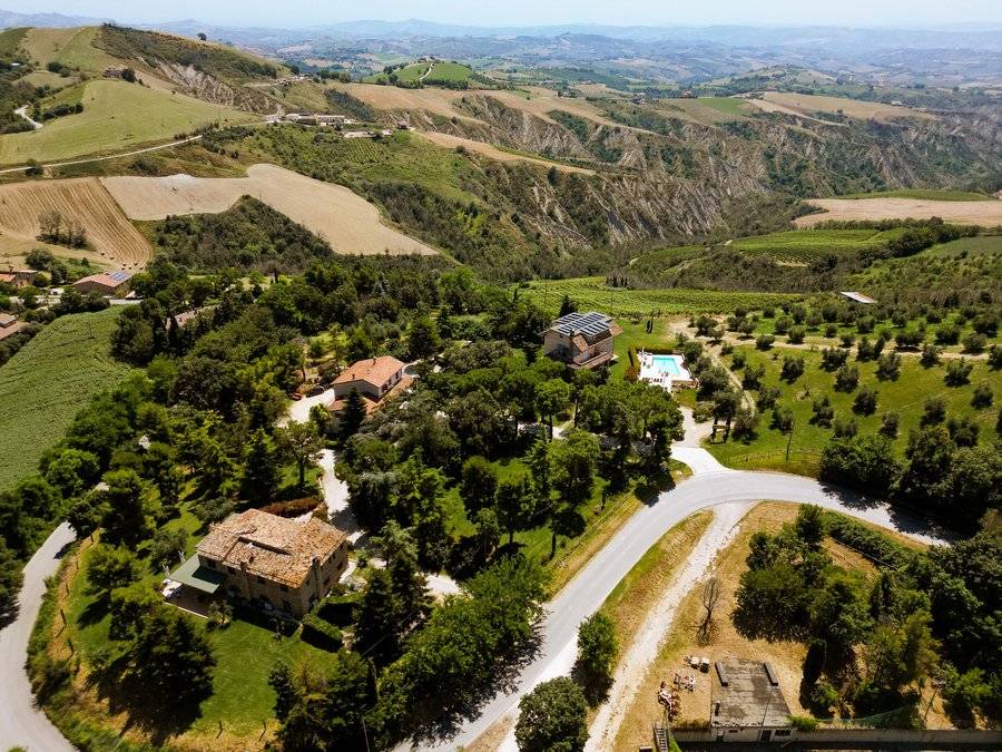 170 M² Casa Rural ∙ 1 Habitación ∙ 10 Huéspedes - Ascoli Piceno