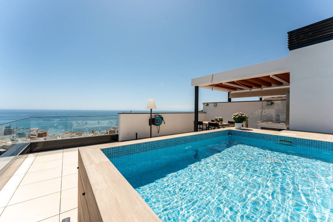 75 M² Ferienwohnung ∙ 2 Schlafzimmer ∙ 4 Gäste - Benalmádena
